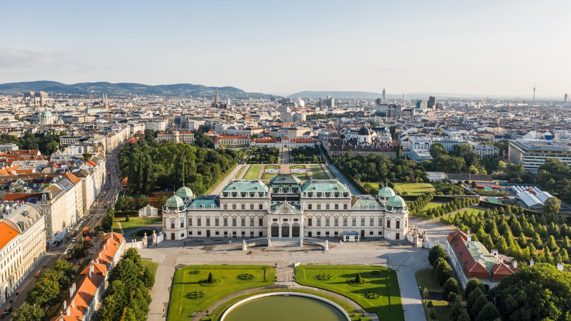 Cheap Business Class Flights to Vienna (VIE) | Fares24